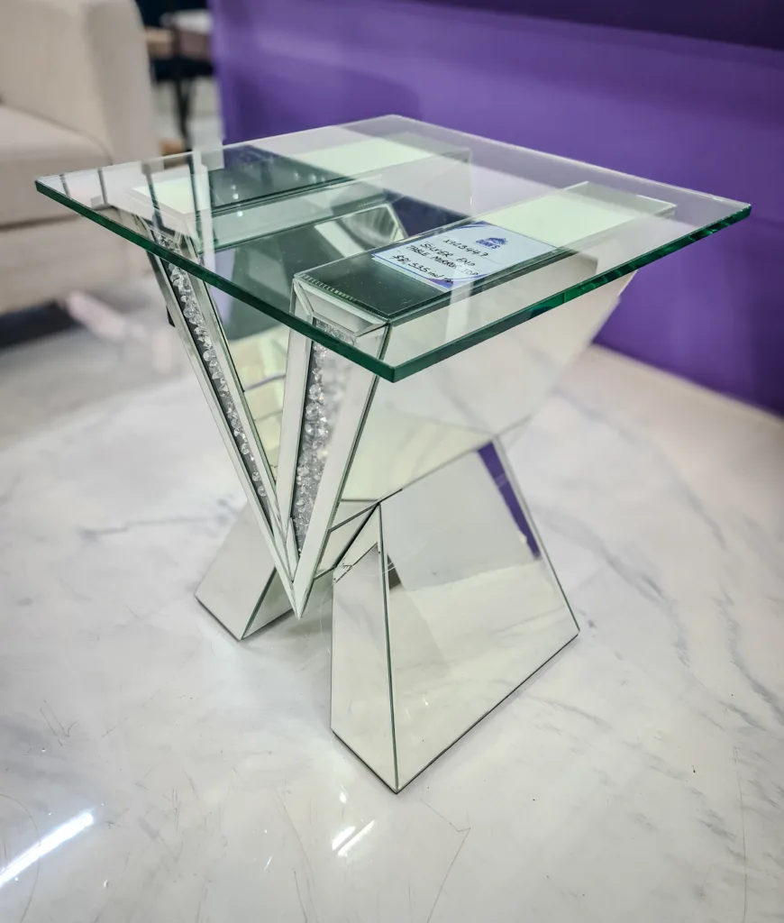 LUXURY MIRRORED GLASS SIDE TABLE – MODERN GLAM ACCENT PIECE - Dunn's